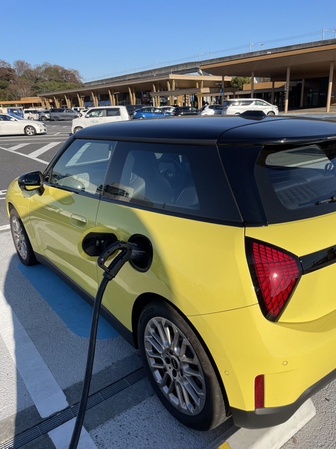 新型MINI（BEV）のドライブレポート | Motoren Tomei-Yokohama MINI